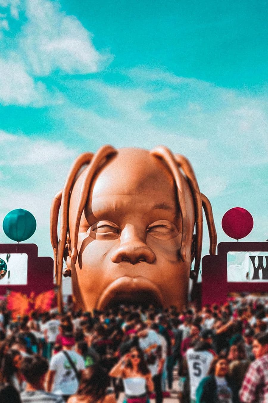 Astroworld Hang Review: Travis Scott's Astroworld Concert – Lake